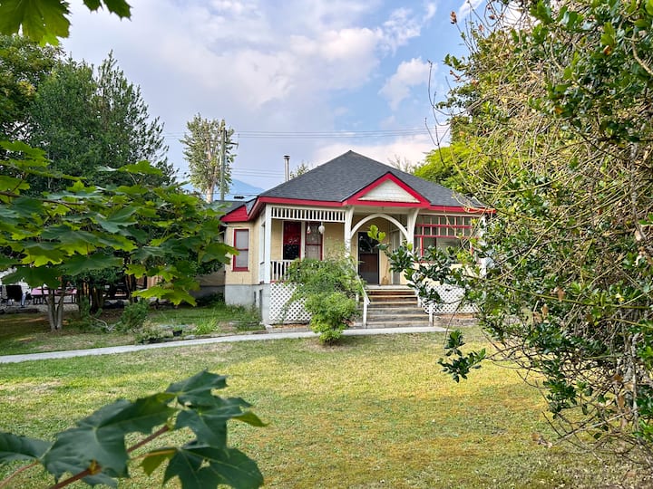 Heritage Home On Broadway - Nakusp