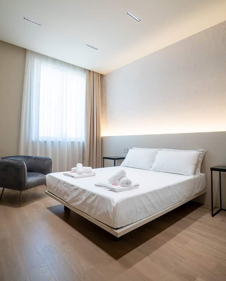 Zaffiro, Sulla Scalinata Del Folklore A Termoli - Termoli