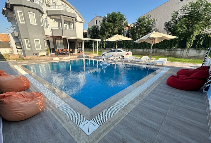 Havuzlu Müstakil Lüx Triplex Villa / Boğazkent - Boğazkent