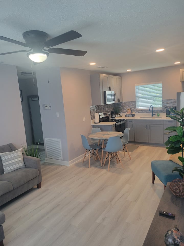 Heart Of Tampa! Near Usf And Bush Garden - Hillsborough County, FL