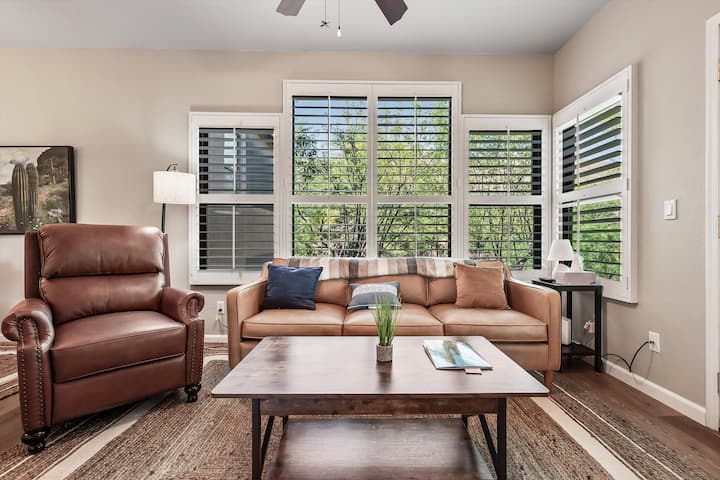 Snowbird-friendly Condo • Golf & Hiking - Catalina Foothills, AZ