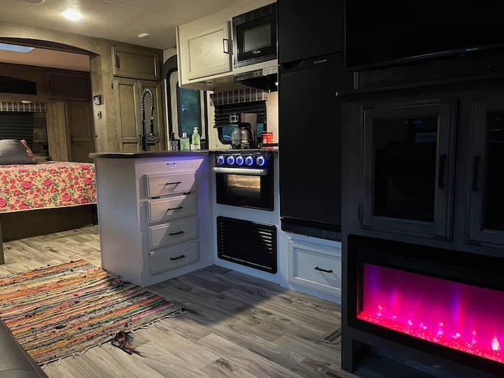 The Stratus Experience - Lexington, KY