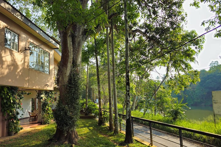 Mccallum Cottage《 B&b, River View, 15 Min To City》 - Kandy