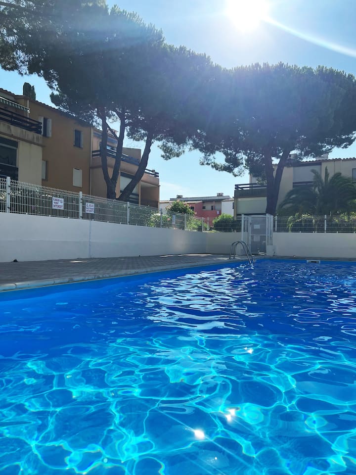 Appart 6 Pers- Jardin-piscine-plage-parking-clim - France