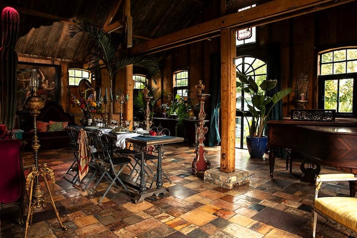 The Piano House - Near Amsterdam - Breukelen