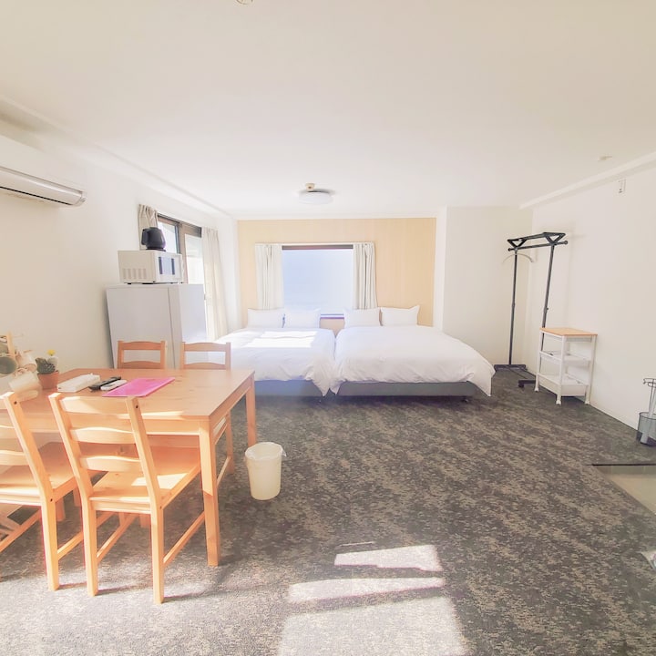 【龙猫民宿-梅田店503】天神桥筋六丁目站步行5分钟/乘坐电车4分钟到达东梅田/双大床房最大可住4人 - Kadoma