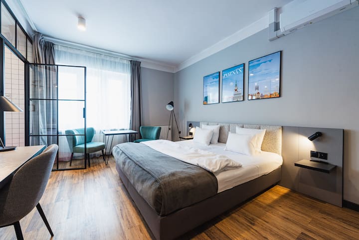 Old Town Apartment | Air, Parking & Smart Tv - Poznań