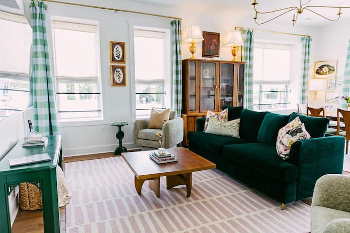 Charlie's Corner | Pettigrew Adventures - Midtown - Memphis, TN