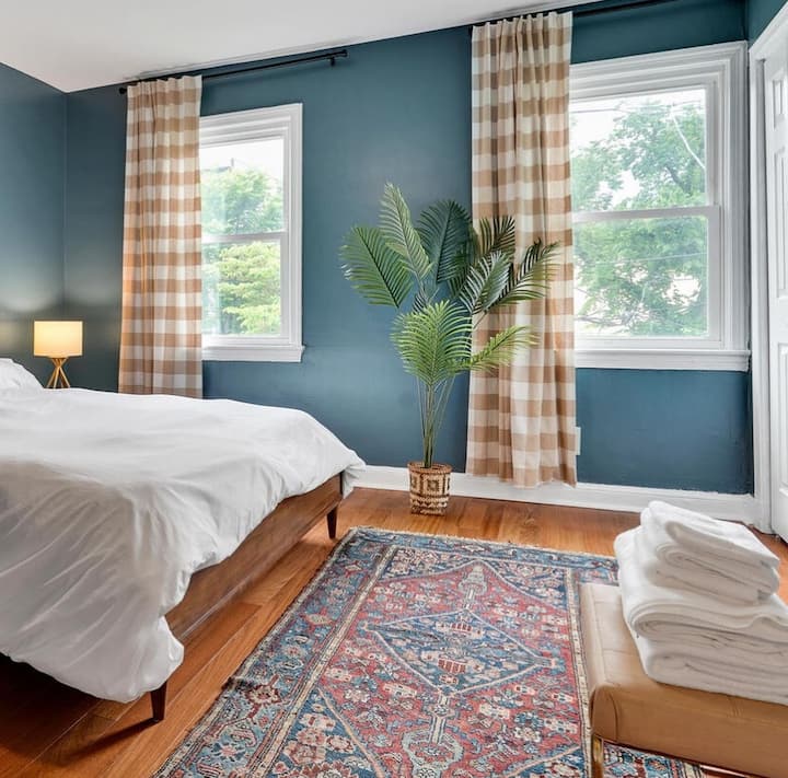 Beautiful 4 Bedroom Home Next To Metro W/parking - Washington, D.C.