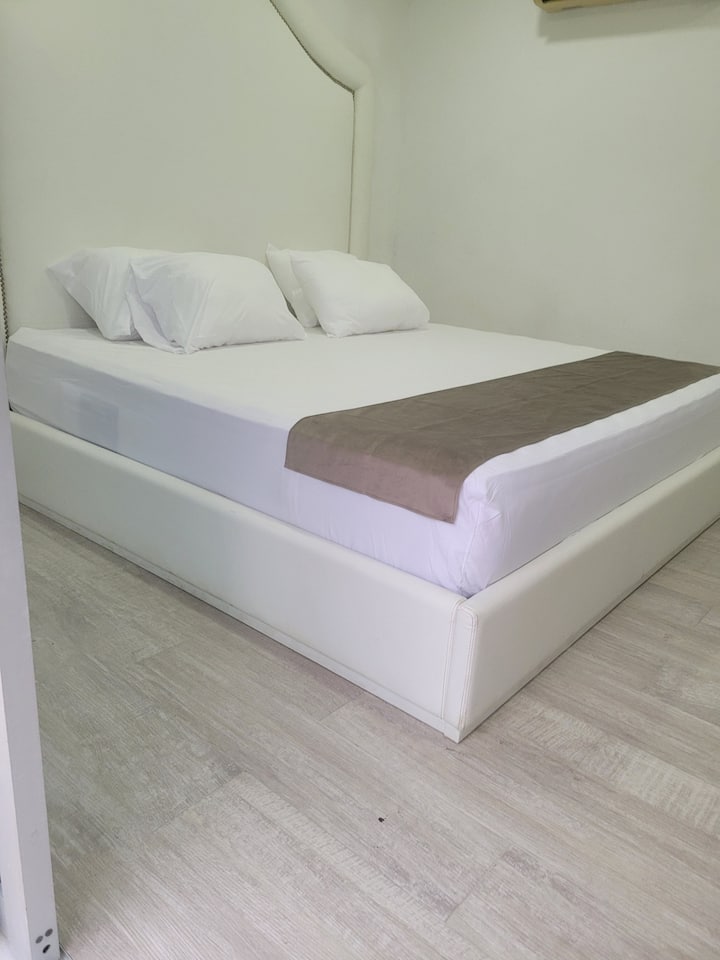 Moderna Habitación Para Parejas Cerca A La Playa - Taganga