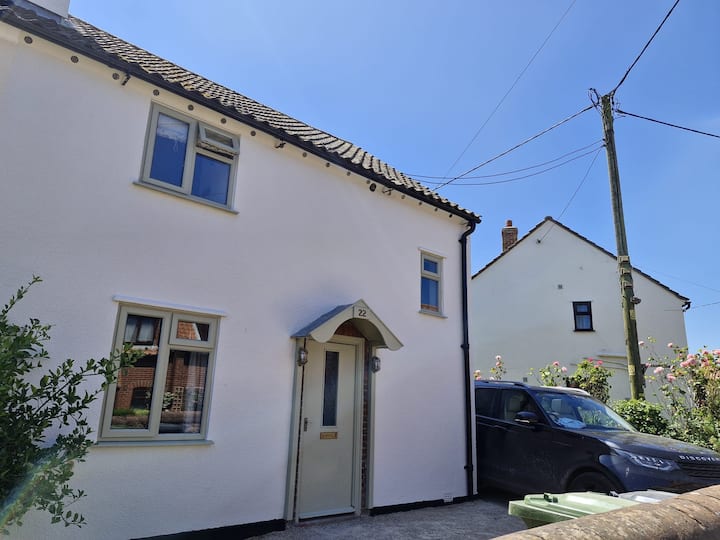 Centre Of Wells: Hot Tub, Parking, Pets, Sleeps 12 - Wells-next-the-Sea