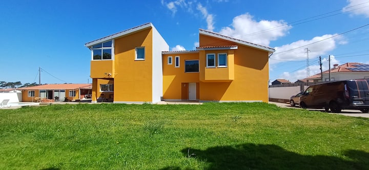 Wake Up With The Sea Breeze- House With Pool Ap1 - Labruge