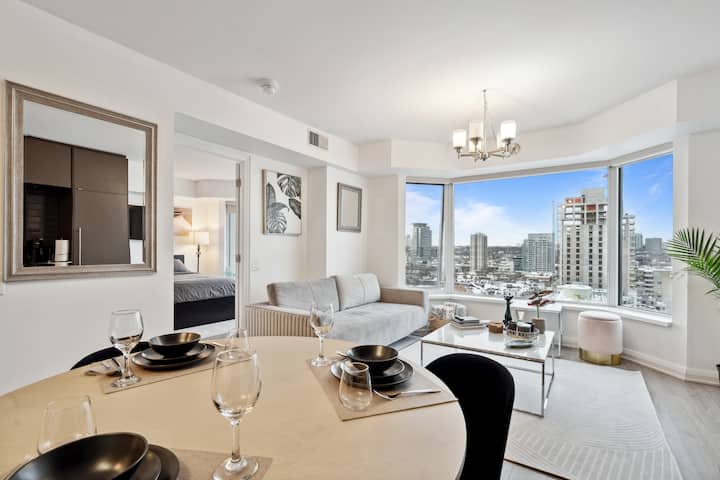 Yorkville Apartment - Toronto, ON