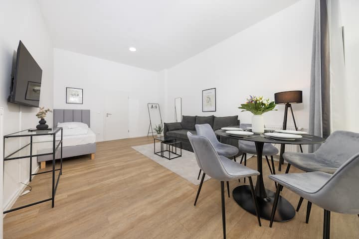 2br/ Central In Neukölln/ Maybachufer - Berlin