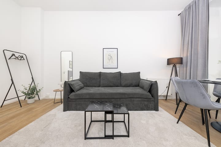 2br/ Central In Neukölln/ Maybachufer - Berliini