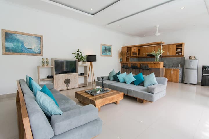 3 Neighbour Villas 3 Pools Near Atlas Beach Club - Indonesia