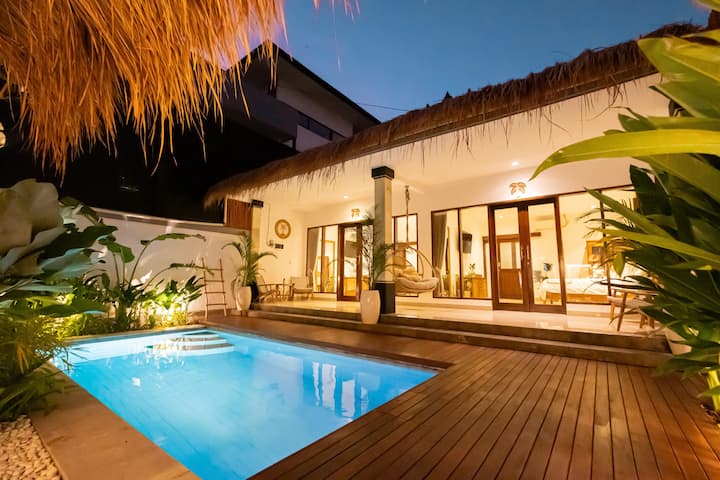 Secluded 2 Bed Authentic Bali Villa + Pool - Bali