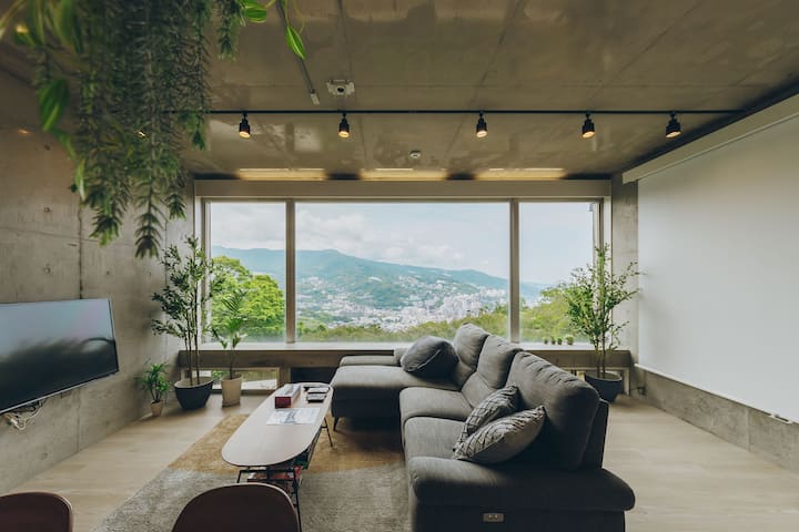 熱海の絶景を堪能 夜景と花火大会を望む #ジャグジー #温泉 #サウナ #Bbq 2~12名可 - Atami