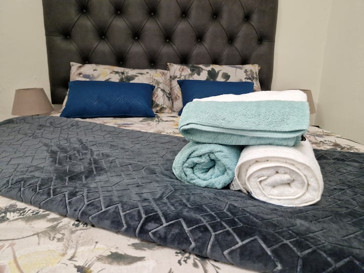 Private Apartment | 12 Mins From Or Tambo Airport - Germiston