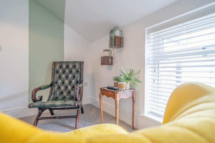Gorgeous New 1 Bedroom Penthouse Flat - Morecambe