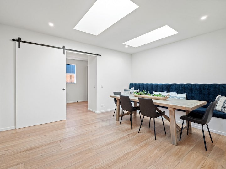 Remarkable Stay In Queenstown 3 Bed & 1 Play Rooms - 퀸스타운