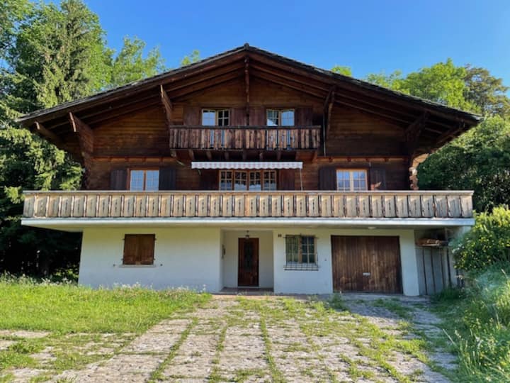 Chalet Mügyz : 6-7 Personnes - Rougemont