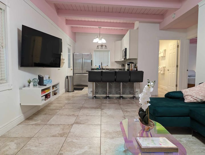 Pink Cottage Near Uf - Gainesville, FL