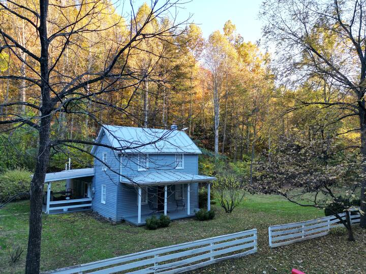 Dlt Cabins, Llc - Holler Hideaway - Rileyville, VA