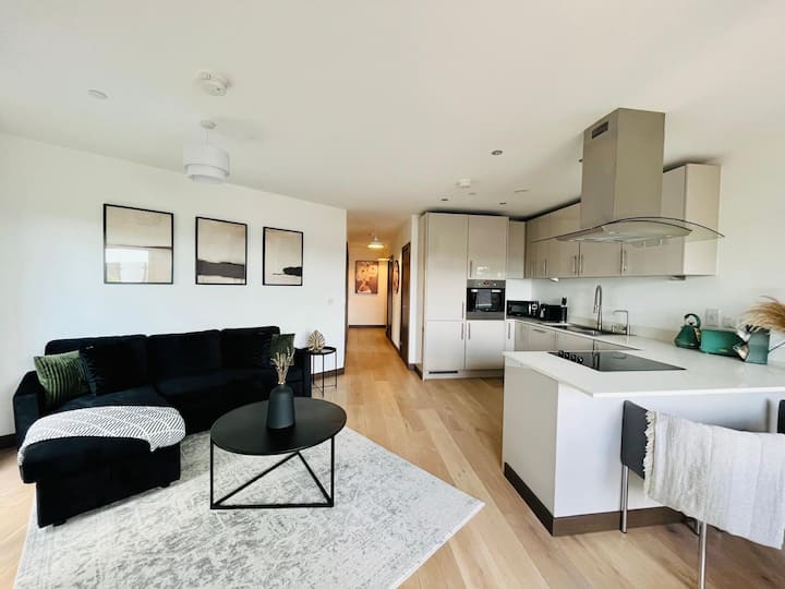 Super Modern Maidstone|parking|balcony|netflix - メードストン