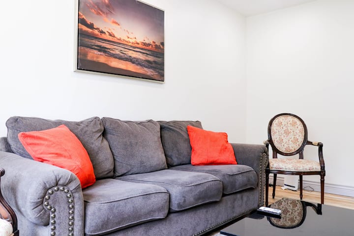 Cozy 2br 1bth Ndg - Montreal