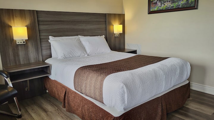 Queen Room - Kincardine