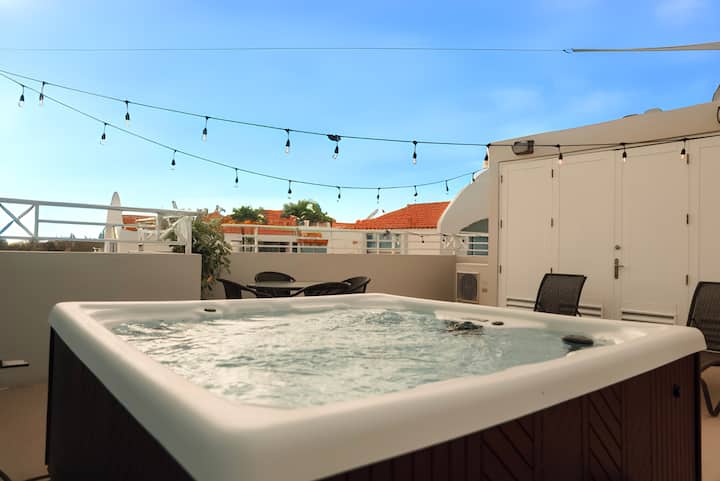 Family Vacation Penthouse - Puerto Rico