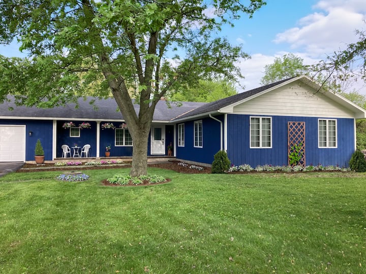 Mr. C's Lazy Days Airbnb - Port Clinton, OH