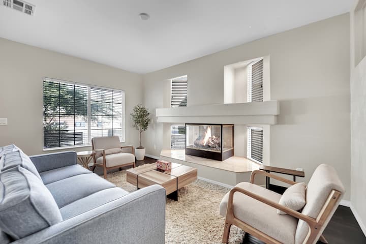 Autumn House - Modern Villa | 4 Bed | Game Room - Henderson, NV