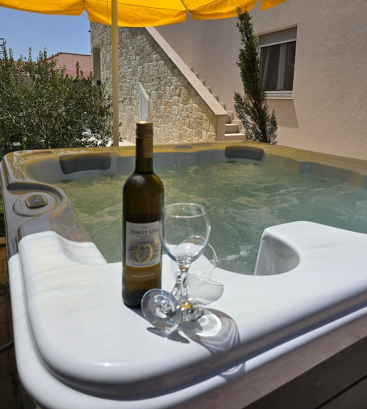Apartment Gaspa With Jacuzzi - Nin