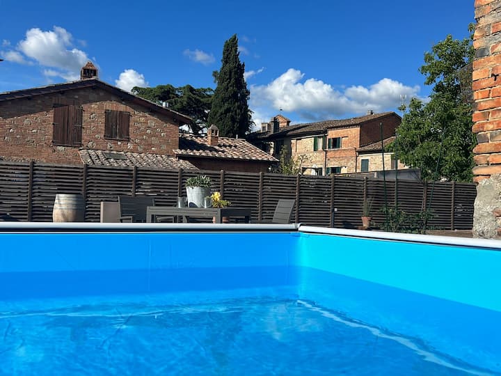 Guesthost - Podere Rural Chic - Garden & Parking - Siena