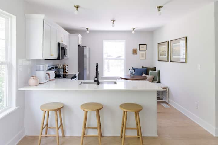 Classic & Stylish Carriage House In Downtown Indy - University Heights – Indianapolis