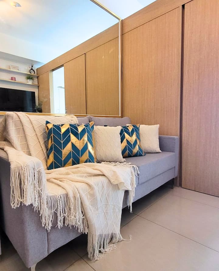 Aesthetic, Nintendo Switch, Karaoke, Balcony - Cuba