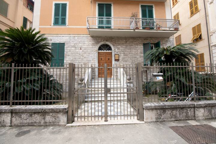 East Room - Guest House Sara Home Chiavari - Chiavari