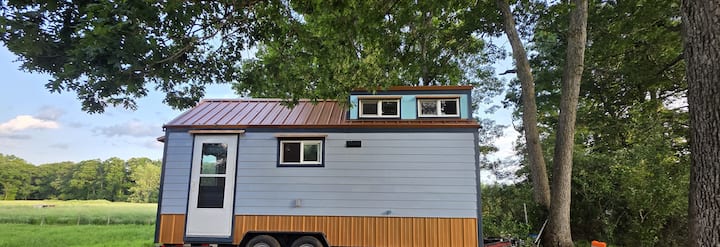 “Oak Hill Retreat" - Round Lake, Pinckney