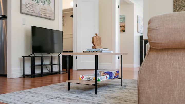 Remodeled Bungalow | 2 En‑suites Near Fairplex - Pomona, CA