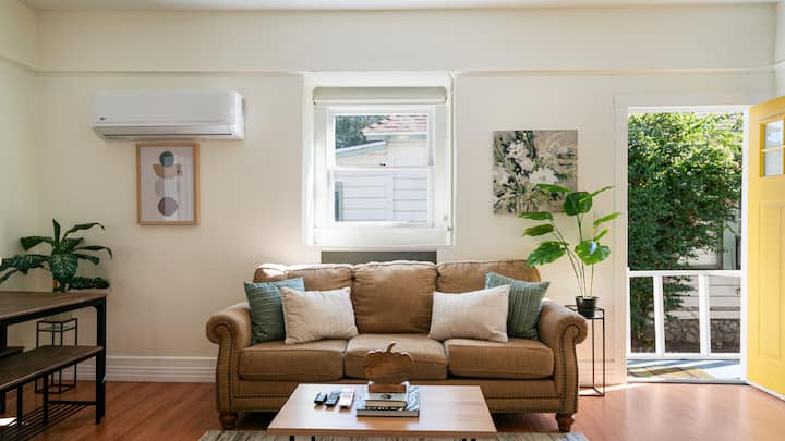 Remodeled Bungalow | 2 En‑suites Near Fairplex - Pomona, CA