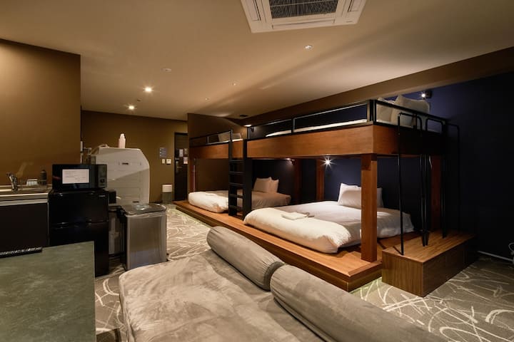 【B/c Hotel 那覇】デラックスアパートメント ダブルベッド4台_b/c那覇 - 나하시