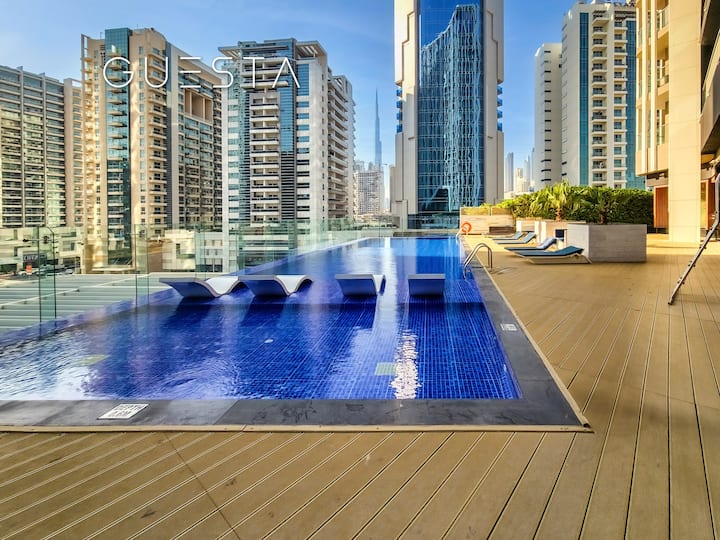 Studio With City Views In Bayz Tower, Business Bay - Dubai