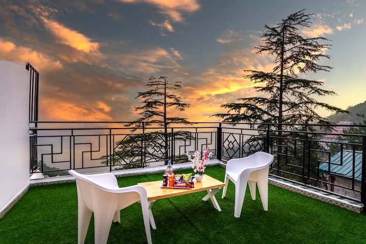 The Sunset Abode Shimla 4br With Valley Views - 심라