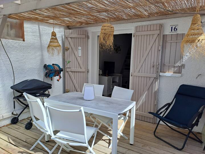 Coquet Pavillon Piscine - Gruissan