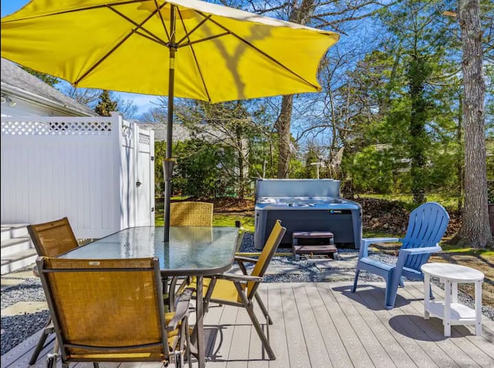 Sauna, Hot Tub, Walk To Beach -Seaglass Cottage - Dennis, MA