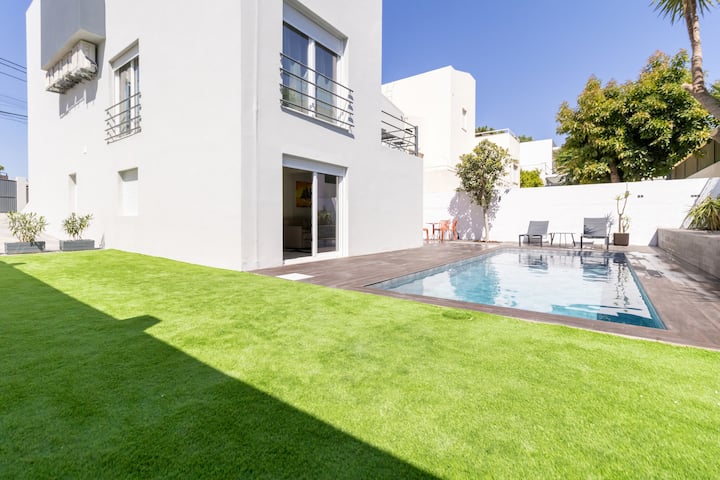 Modern Villa Close To Lisbon - Costa da Caparica