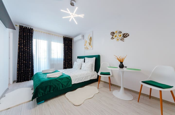 Royal Green Apartment - Arad