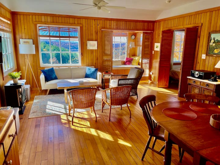 Cozy Cottage Retreat With 30 Mile Mountain Views - Monterey, VA